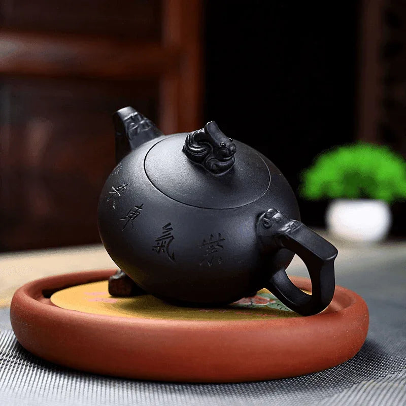 Yixing Zisha Teapot [Dragon] (Hei Ni - 280ml) – YIQIN TEA HOUSE 一沁茶舍